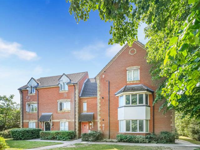 2 Bed Flat / Apartment To Let
