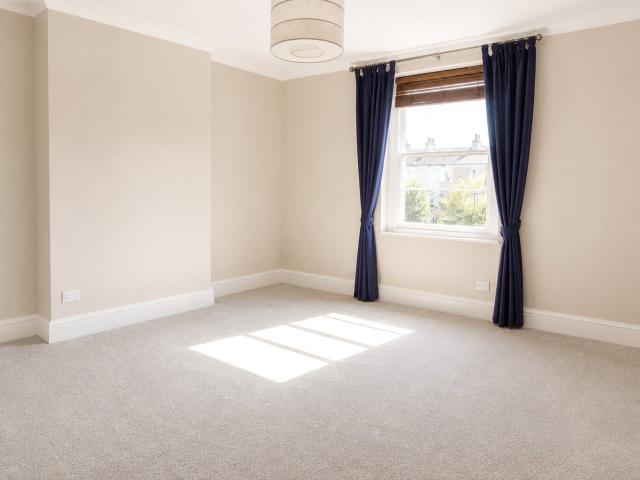 2 Bed flat Apartment to rent
