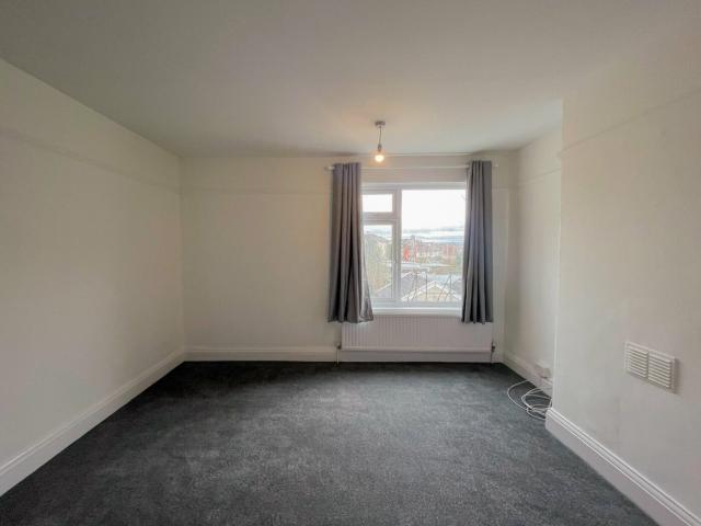 2 Bed Flat Apartment to rent