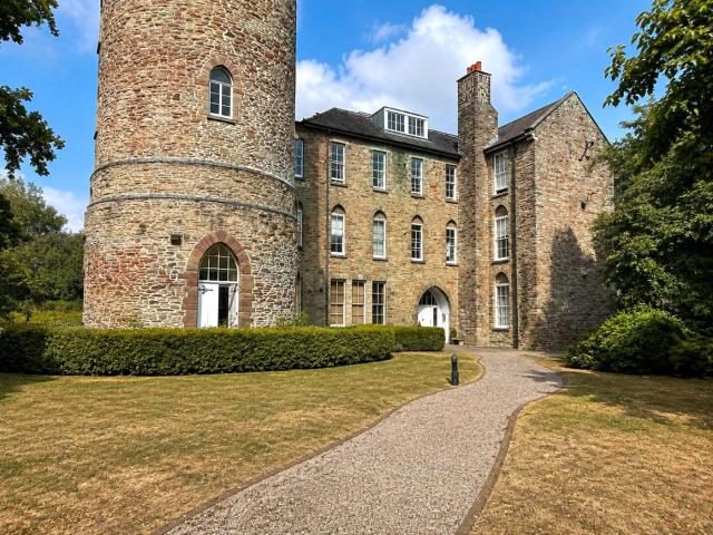 2 Bed flat Apartment to rent