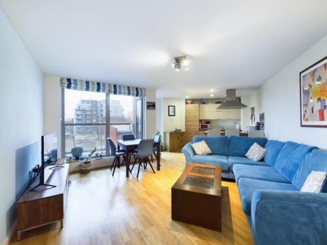2 bed flat / apartment atrium heights deptford se8 truepenny's
