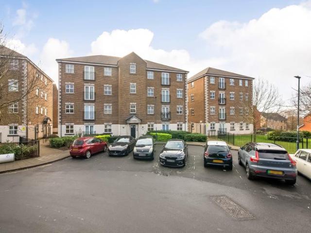 2 bed flat / apartment brook square london se18 truepenny's