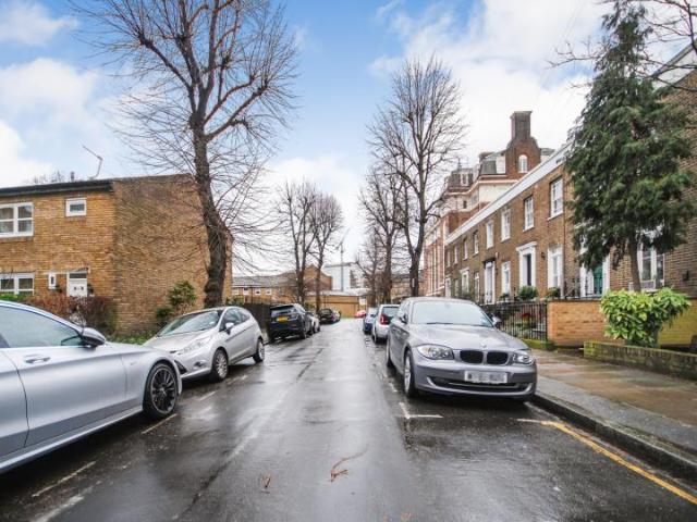 2 bed flat / apartment catherine grove greenwich se10 truepenny's