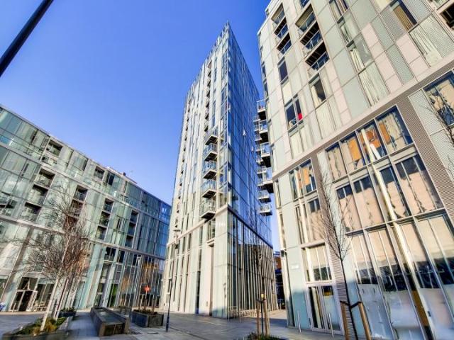 2 bed flat / apartment cavatina point greenwich se8 truepenny's