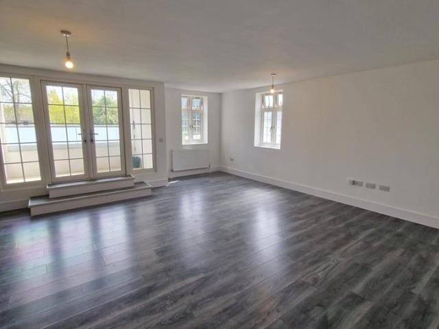 2 Bed Flat, Ark Apartments, CR2