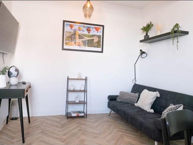 2 Bed Flat, Arnside Road, BS10