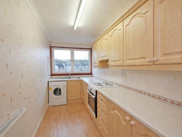 2 Bed Flat, Ash Hill Drive, AB16