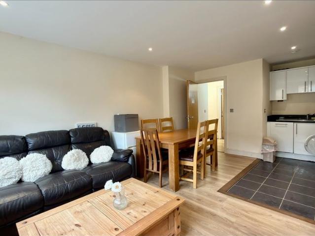2 Bed Flat, Ashburnham Grove, SE10