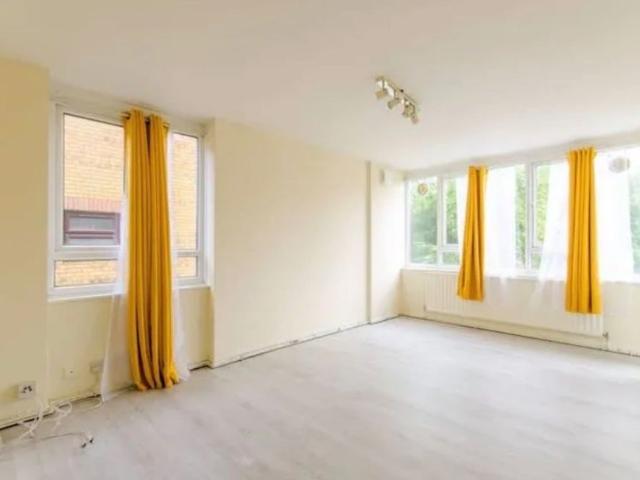2 Bed Flat, Ashbourne Court, N12