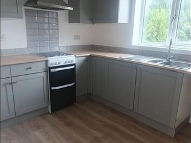 2 Bed Flat, Aspley Court, SO15