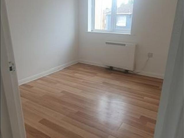 2 Bed Flat, Aspley Court, SO15