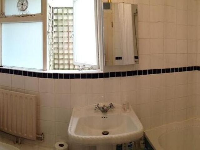 2 Bed Flat, Buckingham Road, BN1