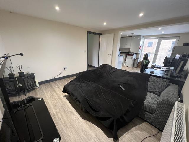 2 Bed Flat, Burgess Road, LE2