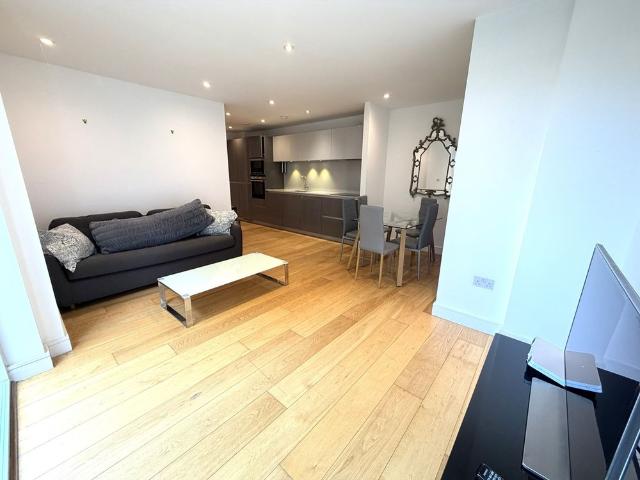2 Bed Flat, Burleigh House, WC1H
