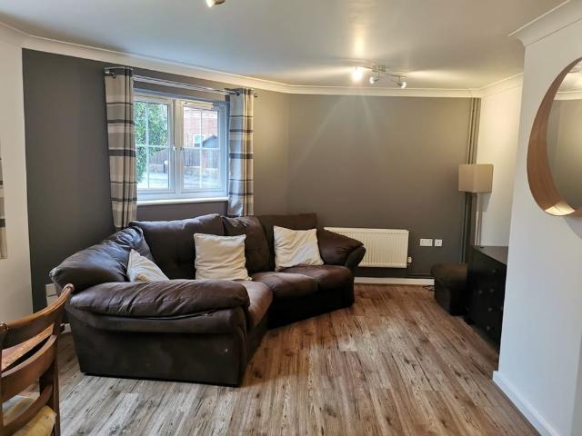 2 Bed Flat, Bursledon Road, SO19