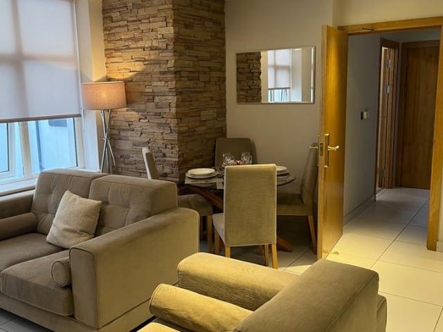 2 Bed Flat, Butts Court, LS1