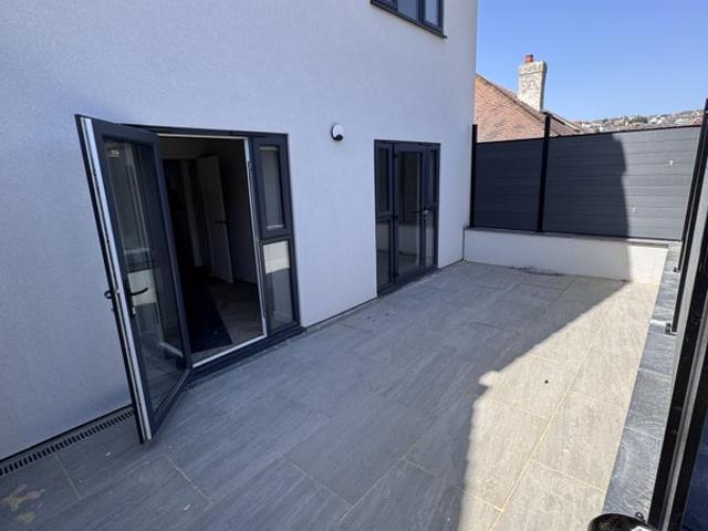 2 Bed Flat by the coast