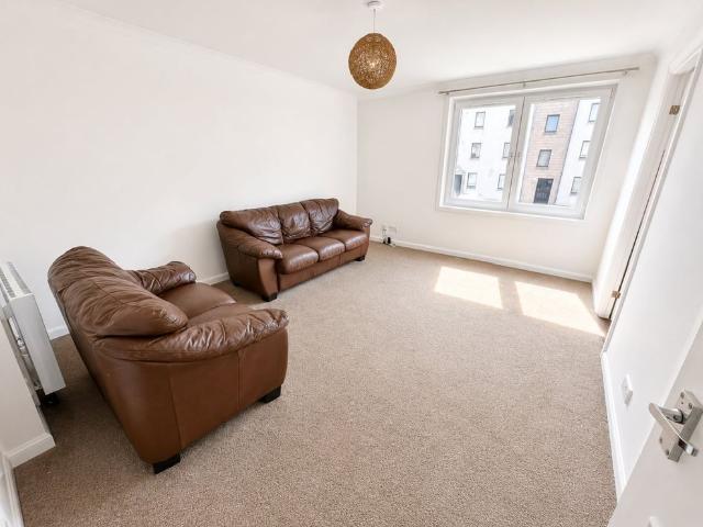 2 Bed Flat, Back Hilton Road, AB25