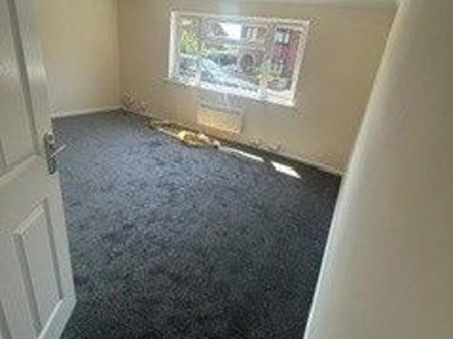 2 Bed Flat, Balaclava Road, SO18