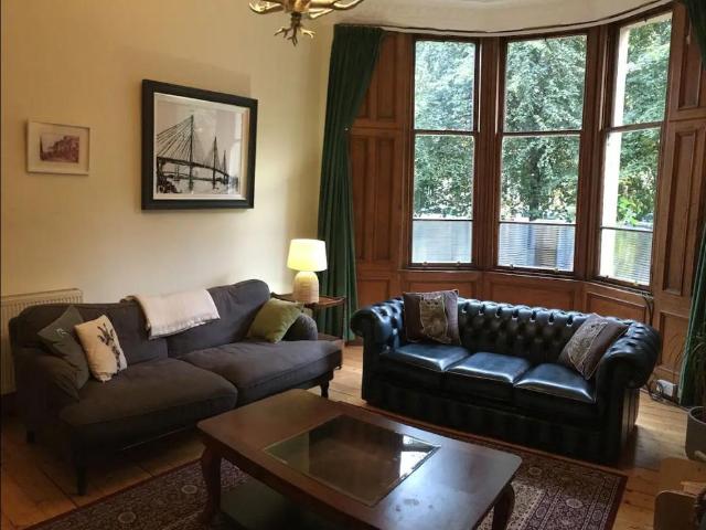 2 Bed Flat, Barrington Drive, G4
