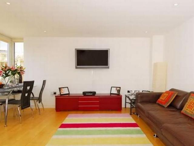 2 Bed Flat, Barrow Stores Court, SE1