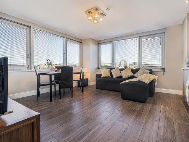 2 Bed Flat, Bartholomew Road, BN1
