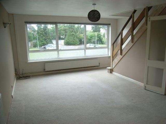 2 Bed Flat, Bath Road, RG1
