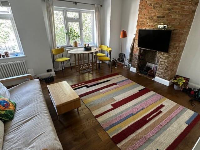 2 Bed Flat, Beaumont Road, W4