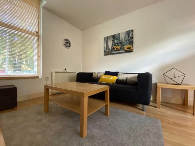 2 Bed Flat, Bed Luxury, LE1
