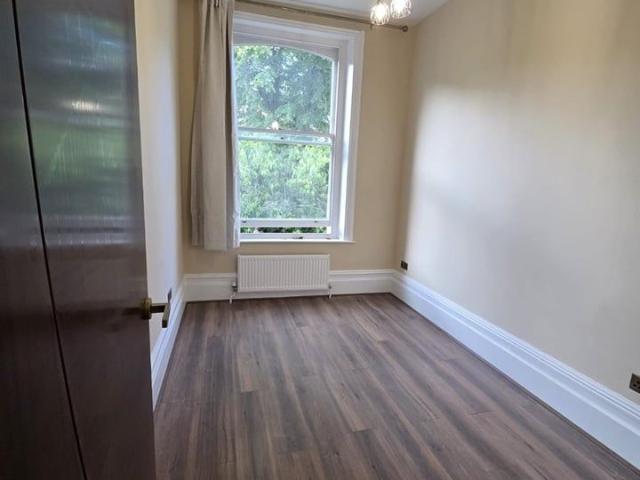 2 Bed Flat, Bedford Court, N16