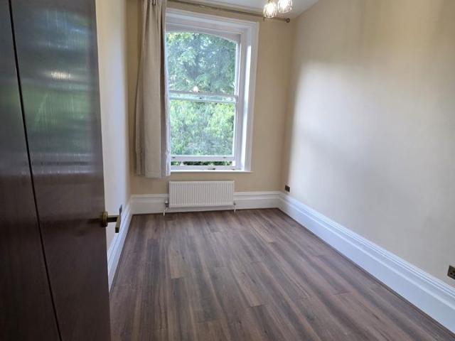 2 Bed Flat, Bedford Court, N16