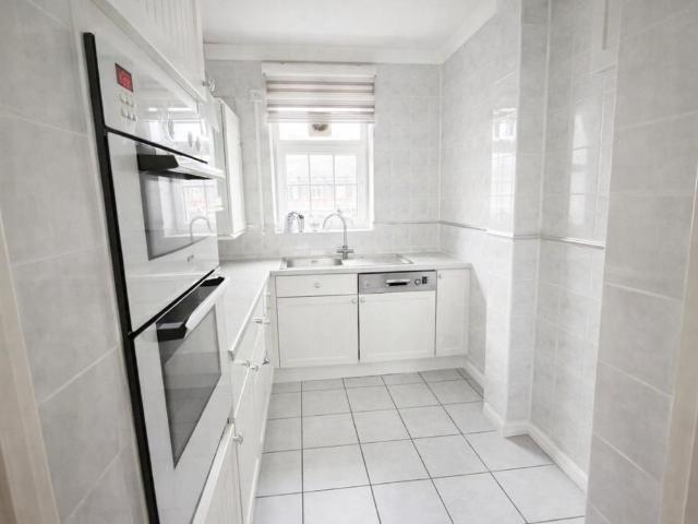 2 Bed Flat, Beechwood House, E2