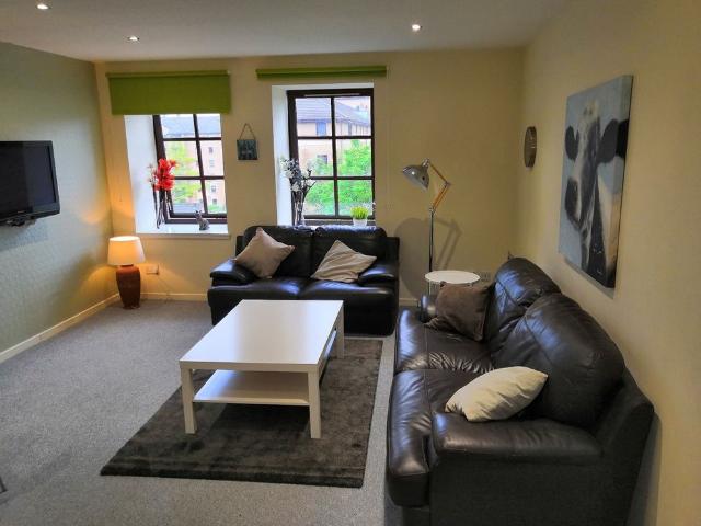 2 Bed Flat, Bell Street, G4