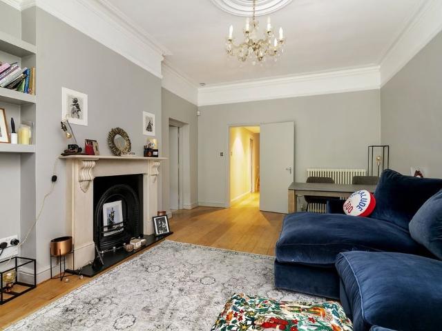2 Bed Flat, Belsize Park, NW3