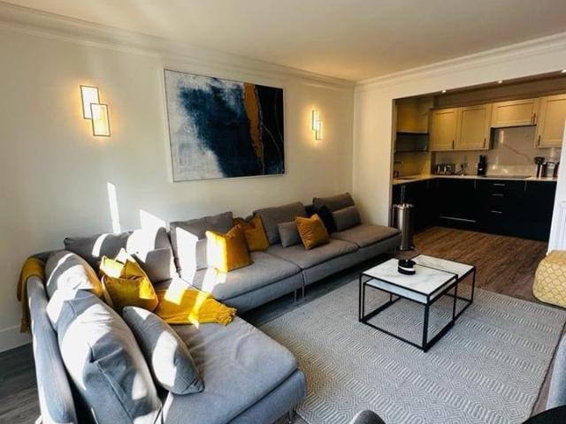 2 Bed Flat, Bentham House, SE1