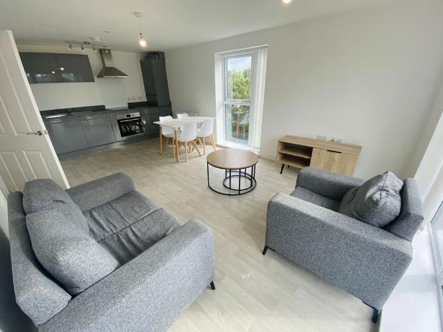 2 Bed Flat, Berrington Place, B5