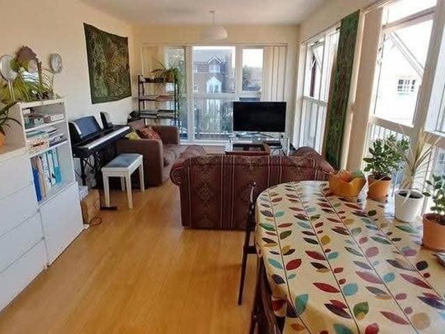 2 Bed Flat, Beulah Hill, SE19