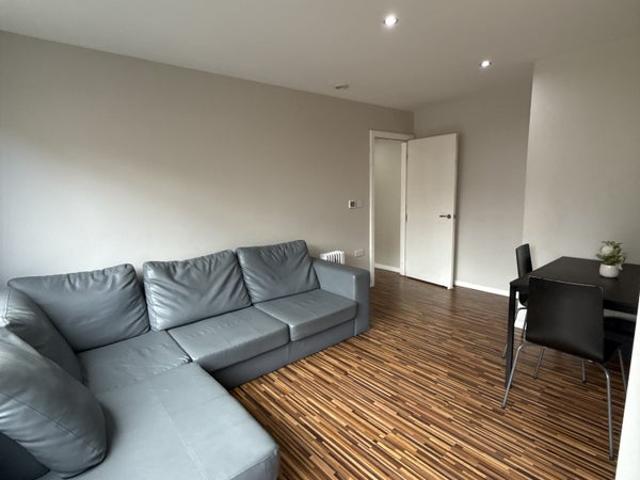 2 Bed Flat Bills Incl Takeover | Buddy Ups Welcome