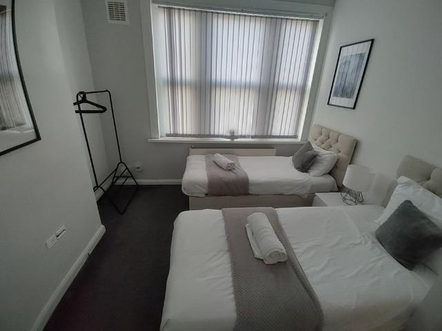2 Bed Flat, Birmingham Road, B70