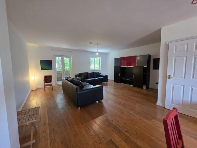 2 Bed Flat, Blakes Road, SE15