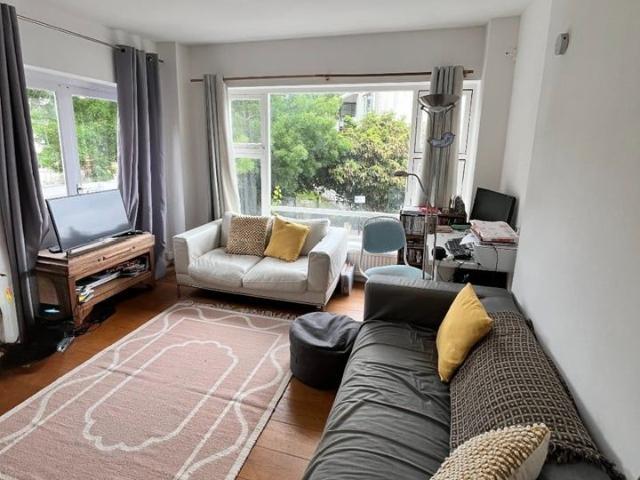 2 Bed Flat, Bonham Road, SW2