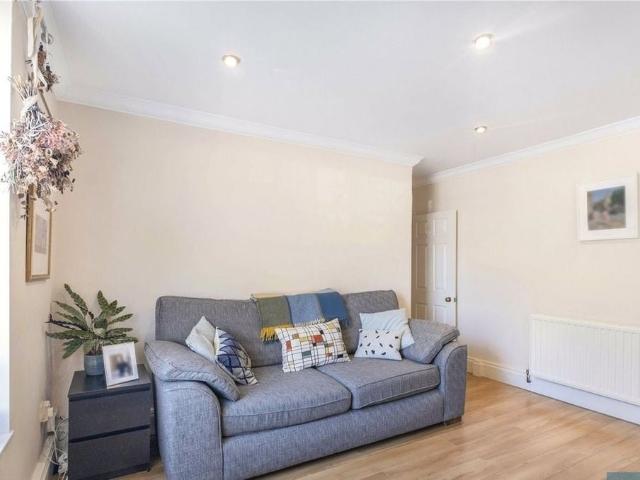 2 Bed Flat, Bramwell House, SE1