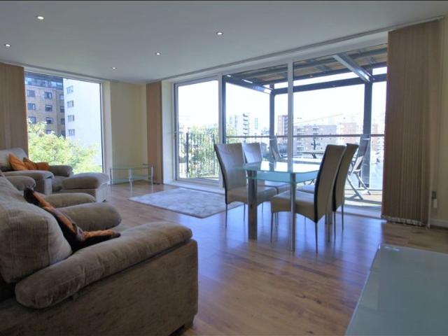 2 Bed Flat, Branch Road, E14