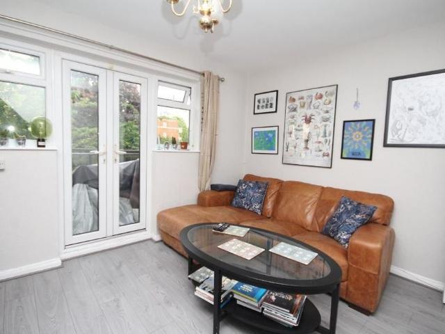2 Bed Flat, Bracklyn Court, N1