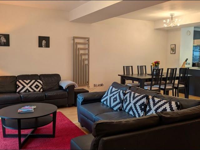 2 Bed Flat, Breadalbane Street, EH6