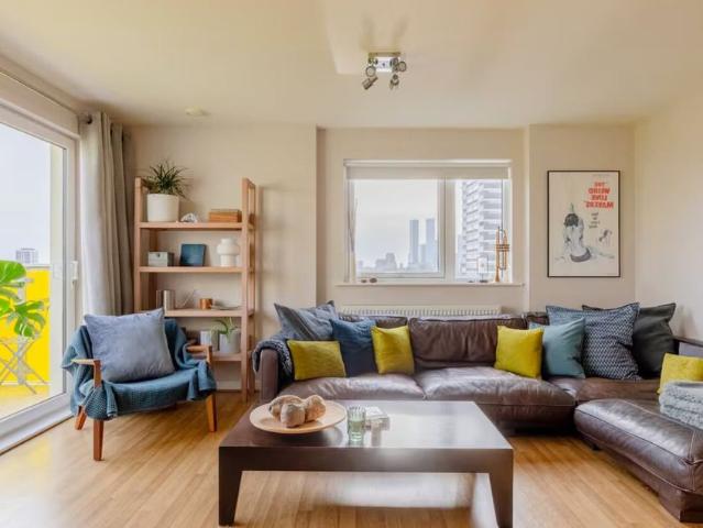 2 Bed Flat, Bresslaw Court, E3