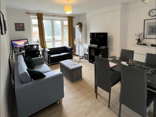 2 Bed Flat Brixton Central Balcony ☀️