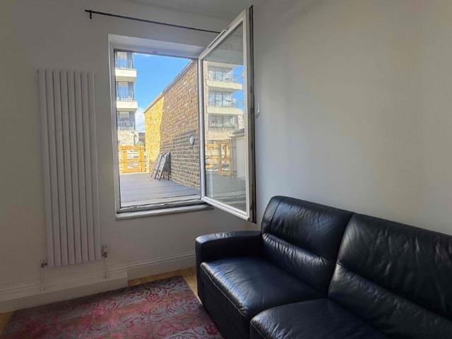 2 Bed Flat, Brixton, SW9