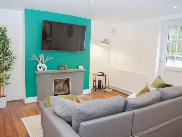 2 Bed Flat, Brixton Road, SW9