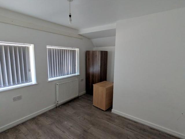 2 Bed Flat, Brooklyn Place, LS12
